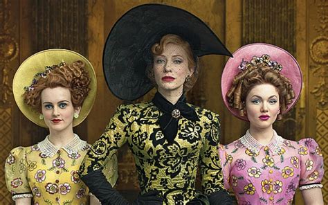 Hé lộ những mảng tối không có trên phim Cinderella