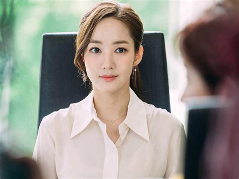 БНСУ ын алдарт жүжигчин Пак Мин Ён захиралтайгаа болзож байгаа гэх цуурхлын дараа салсан гэдгээ