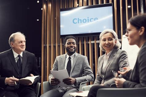 Premium Photo Multiethnic Colleagues Brainstorming About Strategy