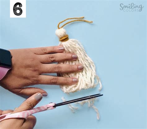 How To Make A Tassel From Yarn Smiling Colors