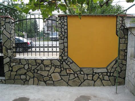 Каменна облицовка с гнайс