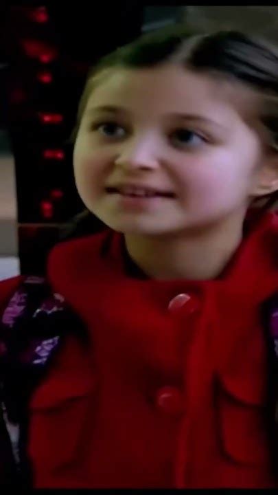 الجميع يحميها ويرعاها بائعة الأقلام الصغيرة Youtube