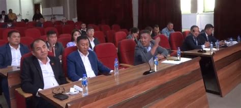 Ховд аймгийн Засаг даргыг батламжлах хуралдааны үеэр МАН ын бүлэг 1 цагийн завсарлага авлаа 2022