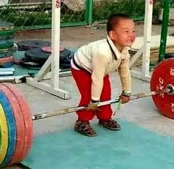 Угтах Баяр Хорвоод энэ өдөр Угтахбаярын ганц дүү болж мэндэлсэн Буян