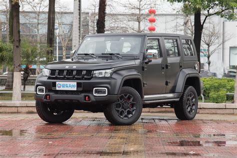 【北京越野bj40刀锋英雄版 20t 荣耀版 柴油侧前45度车头向左水平图片 汽车图片大全】 易车
