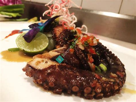 Yoshi Asian Fusion Lake Jackson Tx