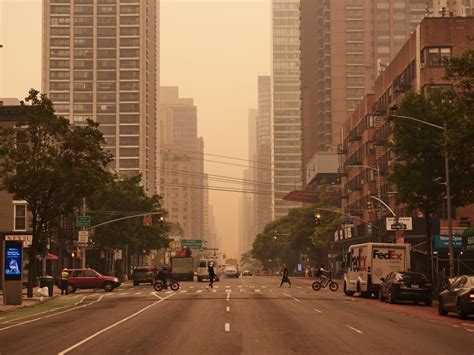 Wildfire Smoke Over Nyc Could Linger Into Weekend Mayor Warns New