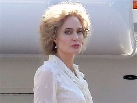 هل لوك أنجلينا جولى الجديد بـcome Away يشغل بال أطفالها؟ عين