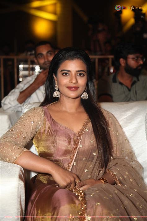 Aishwarya Rajesh Actress Hd Photos Images Pics And Stills Indiglamour