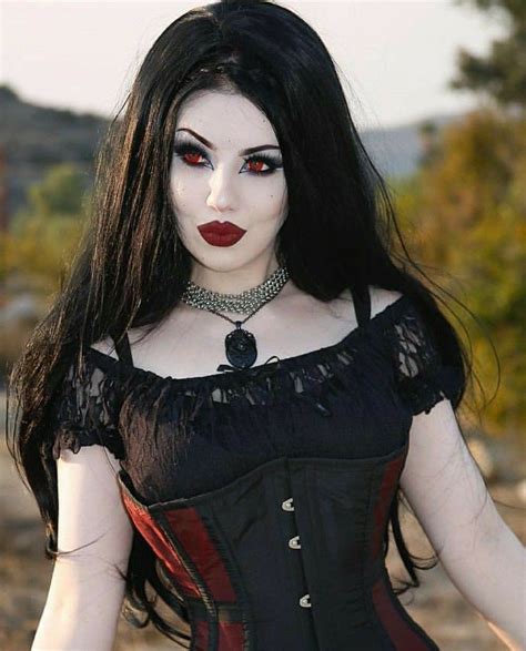 Pin By Danna Balzhe On Brujas Y Angeles Caídos Gothic Hairstyles