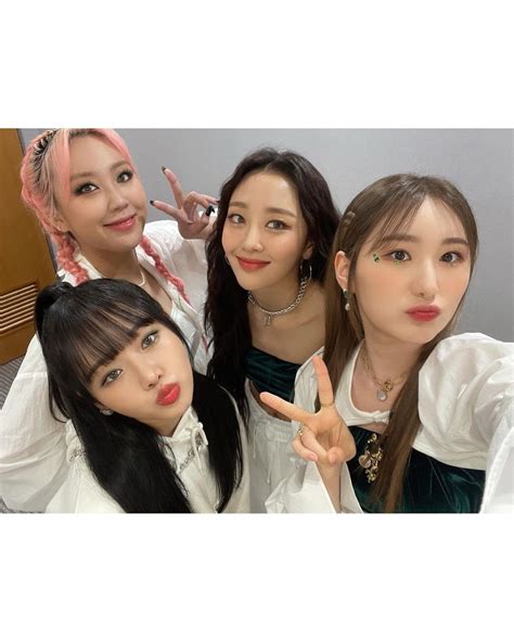 Rapper Lee Young Ji Watches K Pop Fan Edits Surprising One Tiktok Creator Koreaboo