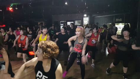 줌바 파티 기화쌤 리드 박상남댄스아카데미 Youtube