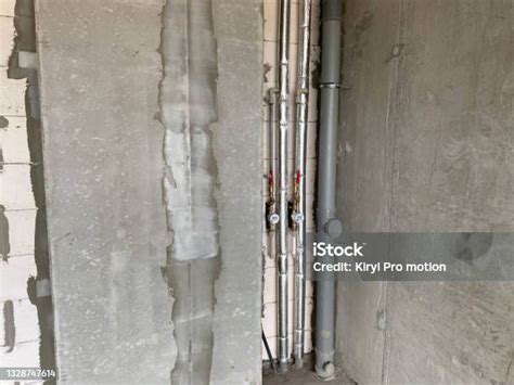 수리없이 새로운 집에 물 미터와 단열에 새로운 플라스틱 및 폴리 프로필렌 플라스틱 및 폴리 프로필렌 물과 하수도 파이프 0명에 대한 스톡 사진 및 기타 이미지 Istock