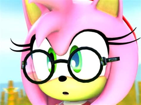 Do Some Sonic Fans Genuinely Think Amy Needs Glasses Or Is That Still