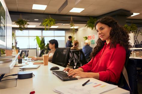 Hp 725 Multi Device Rechargeable Wireless Keyboard And Mouse Combo 256 In Distributor Wholesale