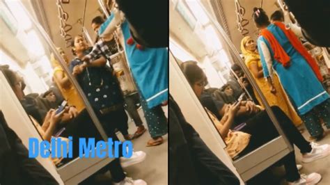 Women Engage In Verbal Spat Push Each Other In Delhi Metro Viral