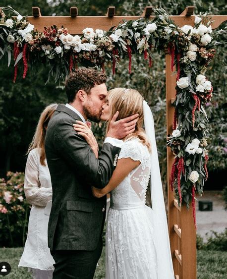 Lindsay Pulsipher Husband Logan Donovan Net Worth And How Did She Earn