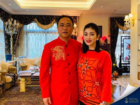 អ្នកឧកញ៉ា គិត ម៉េង ថាស្រឡាញ់ប្រទេសកម្ពុជា ត្រង់មួយឆ្នាំៗ បានប្រារព្វពិធីចូលឆ្នាំថ្មីច្រើនដង