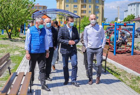 კარალეთის დევნილთა დასახლებაში დასასვენებელი სკვერი სათამაშო მოედანი და სატრენაჟორო სივრცე