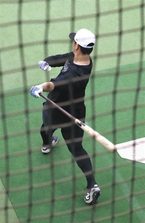 【巨人】岸田行倫、甲斐拓也に挑戦状…今季捕手陣で最多出場も「打たないと試合に出られない」：中日スポーツ・東京中日スポーツ