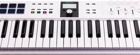 Arturia Keylab Essential Mk3 61 White Midi Master Keyboards Arturia Keylab Essential Mk3 61 White Midi Master Keyboards