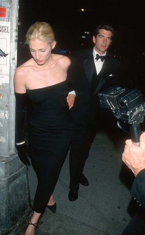 Le Mystère Derrière La Montre Fétiche De Carolyn Bessette Kennedy Et