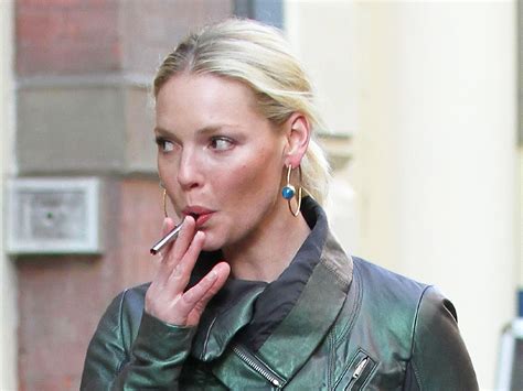 30 Stars Who Smoke