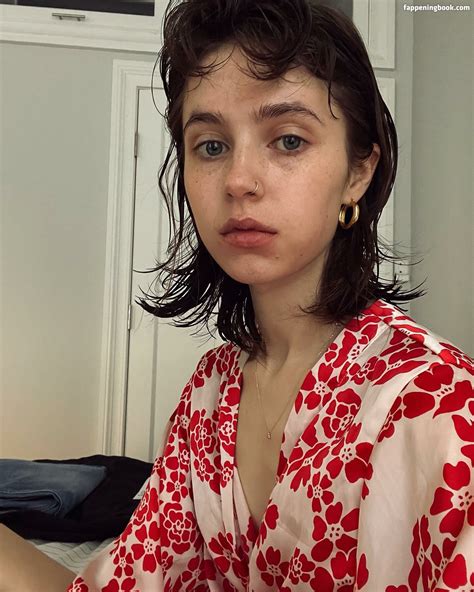 Clairo Nude The Fappening Photo 2456819 Fappeningbook