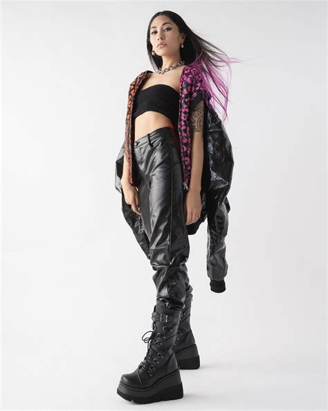 La Based Low Leaf Makes Music That Speaks To Peoples Souls