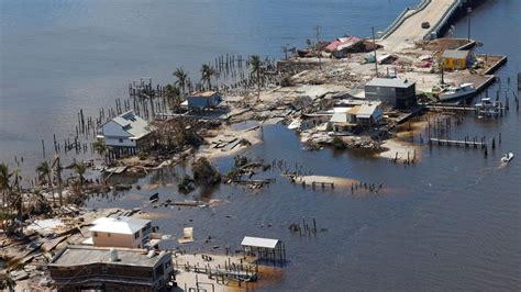 Photos: Damage to Florida, Carolinas continues to be surveyed as ...
