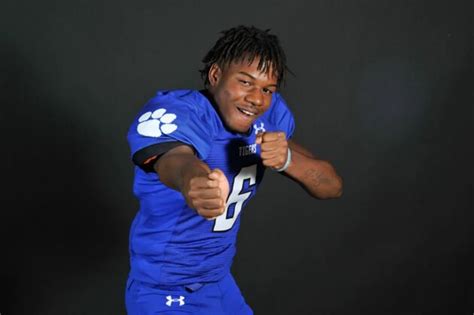 Daingerfield Footballs Etsn Fm Photo Days Shoot At A Glance