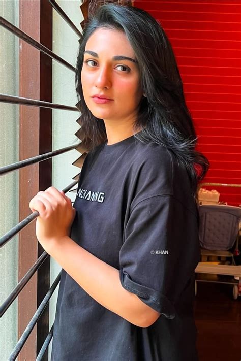 Sara Khan Pakistani Actress