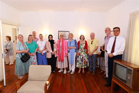 Bapco - Bapco hosts a delegation from the Bahrain Society in London