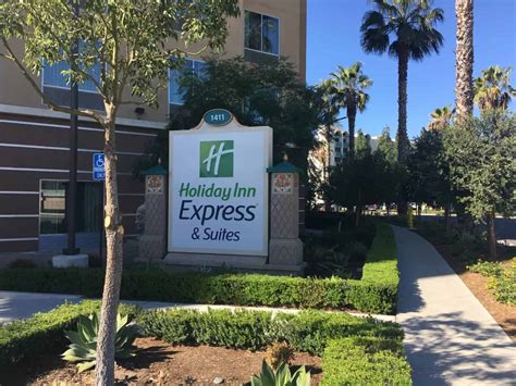 Holiday Inn Express And Suites Near Disneyland