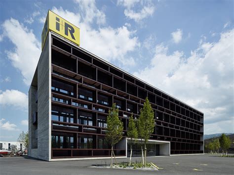 Gallery of i+R Group Corporate Headquarters / Dietrich | Untertrifaller ...