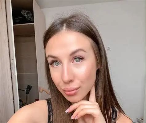 Dickforlily Wiki Bio Verm Gen Freund Ma E Hei E Fotos Und Mehr