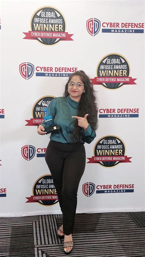 Samridhi Agarwal On Linkedin Grateful To Have Received The Young Women In Defense Scholarship