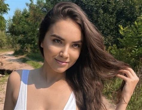 Beautiful Girls 40 Pics