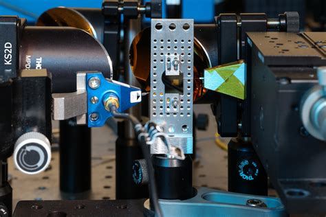 Hybrid Chip Enables Two Way Conversion Between Terahertz And Optical Signals For Ultrafast