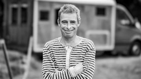 Negen Vragen Aan Hans Sibbel Wij Krijgen Altíjd Een Zure Recensie