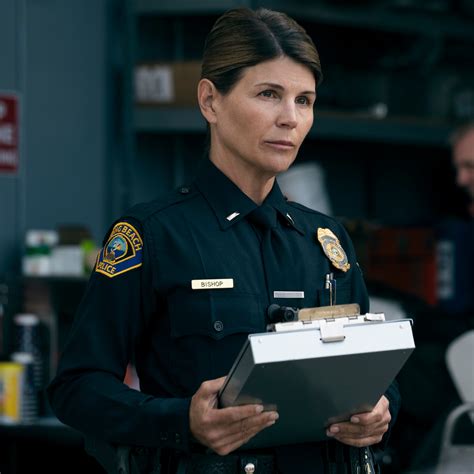 Lori Loughlin Details Return To Tv After College Admissions Scandal