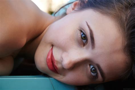 Mila Azul Tomoti Finger Metart Erotic Art Metarttomotimila