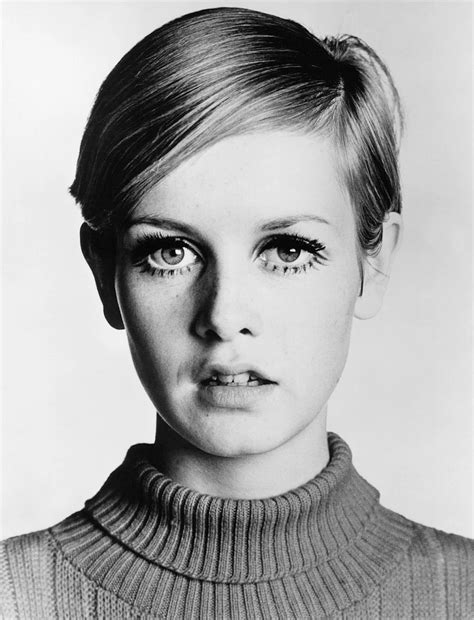 Get Your Retro Fashion Inspiration On With These Rare Photos Of Twiggy