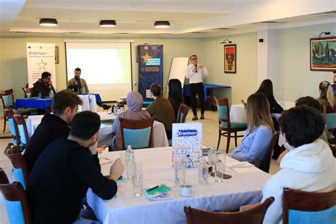 International Slavic University • Меѓународен Славјански Универзитет Претседателката на