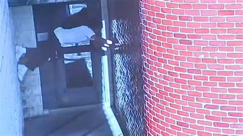 Video shows murderer escape Pennsylvania prison by climbing between 2 walls