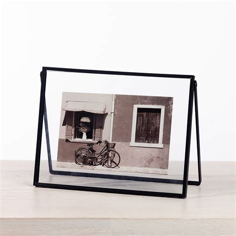 Solace Metal Floating Frame Large