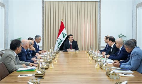 السوداني يوجه حكومته بعقد اجتماع عاجل مع شركة شل لتصفية متعلقاتها