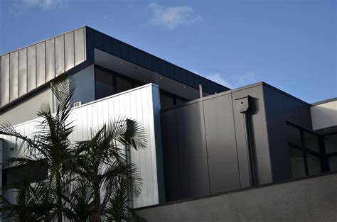 Jenkins Street Features Matt Colorbond Interlocking Cladding