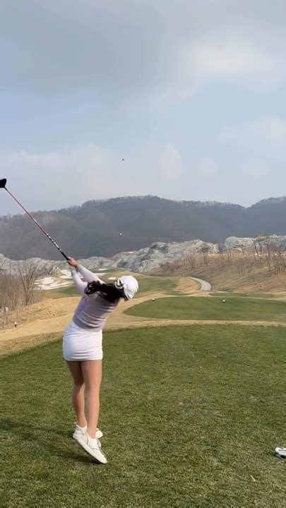 카스카디아cc 첫 홀 티샷 켈러웨이 엘리트드라이버로 시원하게 출석체크 완료🤍💜 Klpga정혜윤프로 Golf 여자프로골퍼 Golfswing 필드레슨 드라이버