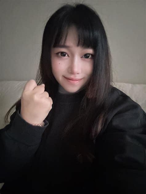 有很多各界的朋友們詢問和關心 我很欣慰！ 現在那位慣老闆還在打聽我在哪 想知道我在哪，可以直接問我呀😁 順便跟大家分享前份工作已經於去年11月